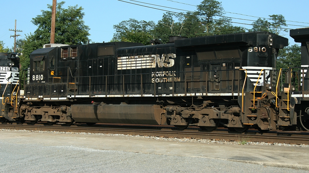 NS 8810